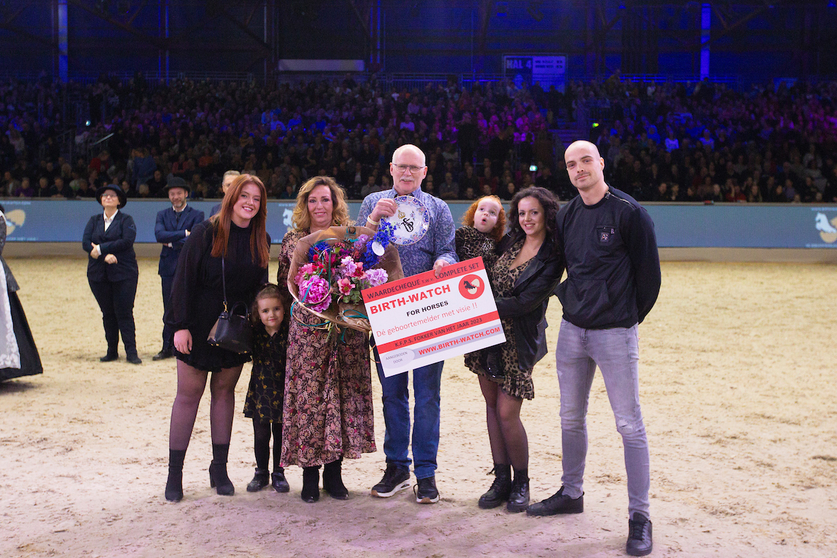 Fan Dulve fokster Gabriëlle van Tilborg KFPS Fokker van het Jaar 2023 ...