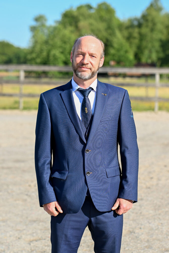 Bestuur, commissies en raden - KFPS